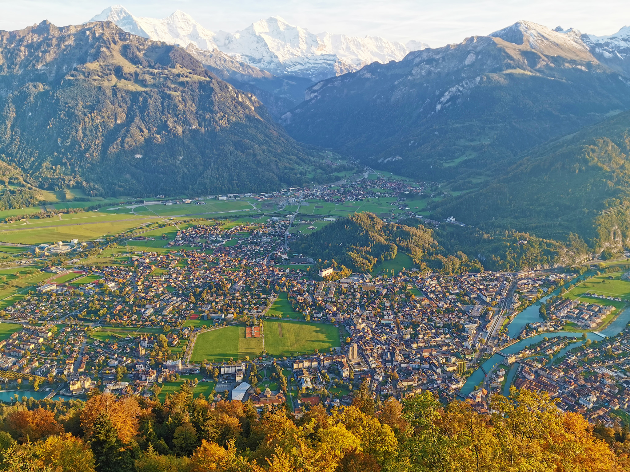 Panoramic Escape to Interlaken, Grindelwald and Lauterbrunnen